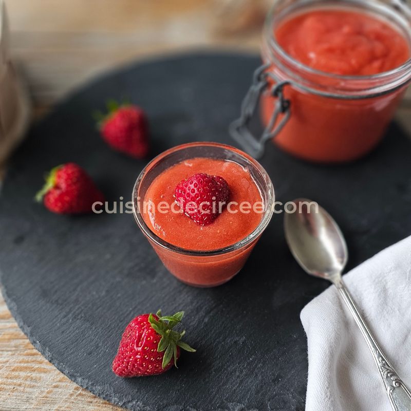 Compote fraise rhubarbe : recette de printemps
